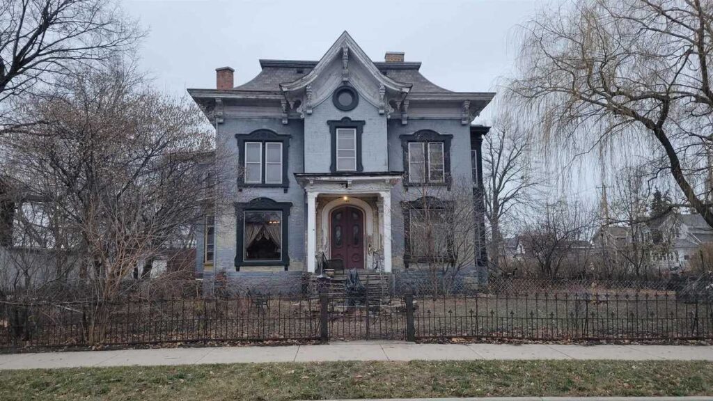 1869 Second Empire Style House With Original Details & Carriage House ...